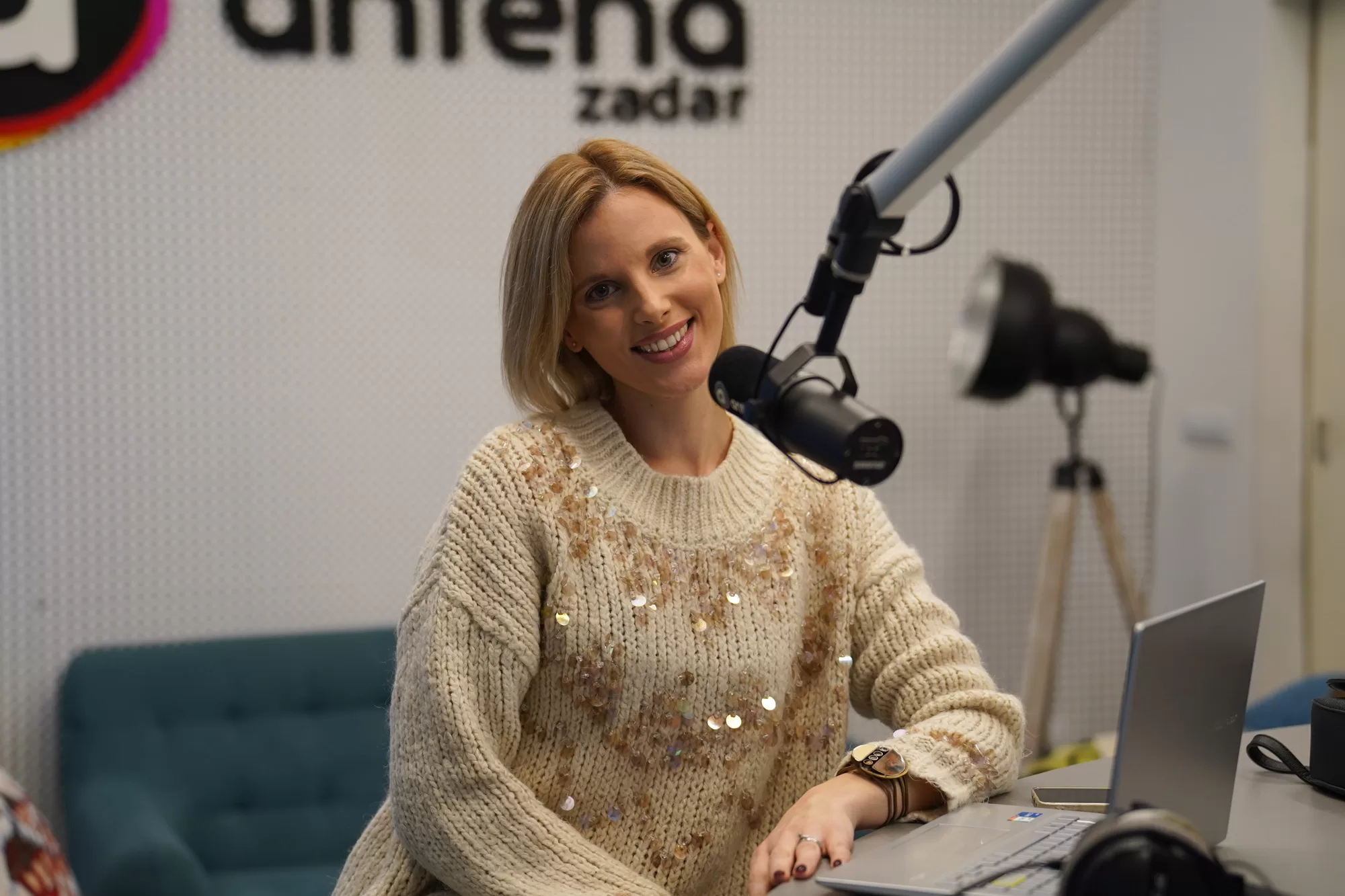 NOVO NA ANTENI U prvoj emisiji "Zdravljak" gošća je Nina Perić iz ...